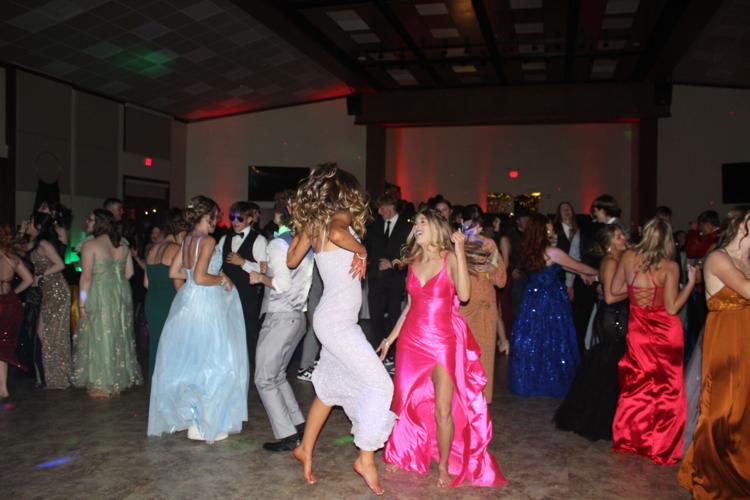 Images from Prom 2023 | Community | averyjournal.com
