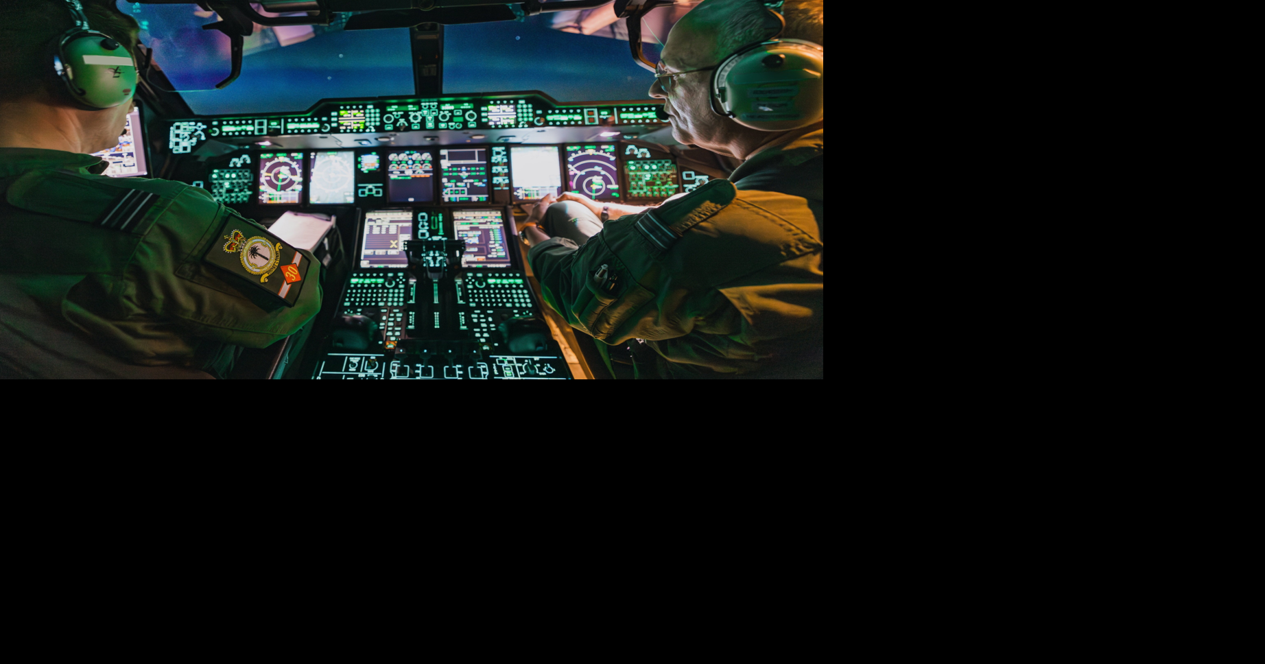 Crew captures stunning Aurora Borealis while flying over Norway ...