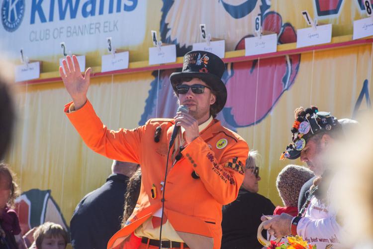 THE WRIGHT STUFF: 'Jeffrey' wiggles to top prize at 46th annual Woolly ...