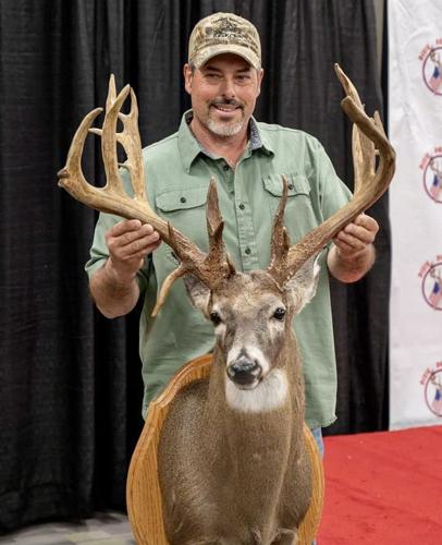 Avery buck garners two awards at Dixie Deer Classic | Avery ...