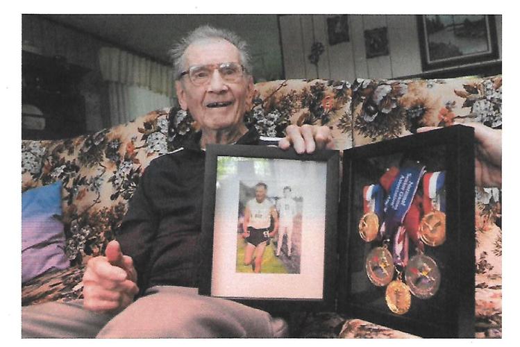 Legendary coach Fred I. Dickerson passes | Avery | averyjournal.com