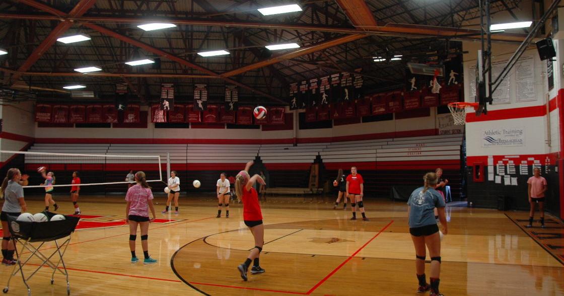 Avery volleyball primed for 2016 | Avery | averyjournal.com