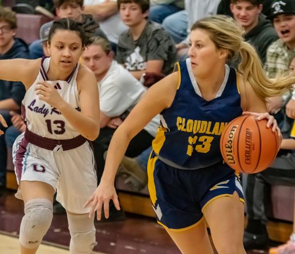 Lady 'Landers remain unbeaten; 'Landers fall in county matchup | Sports | averyjournal.com