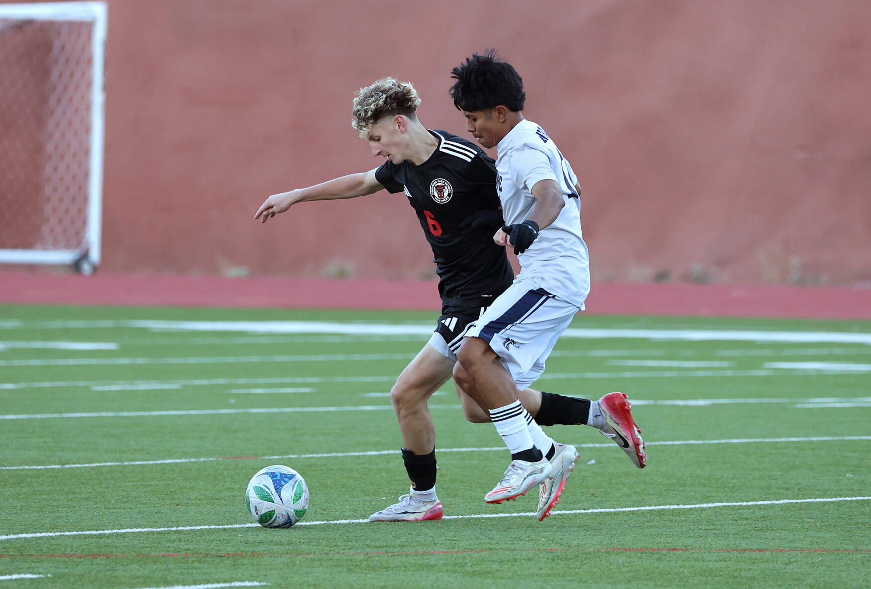 Coconino boys soccer holds off Tempe after late-match scuffle in season ...