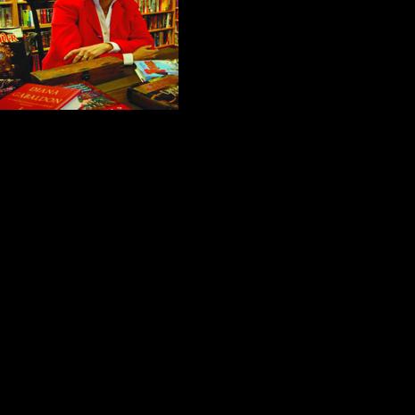 Gabaldon makes another 'Outlandish' visit to Flagstaff | Entertainment ...