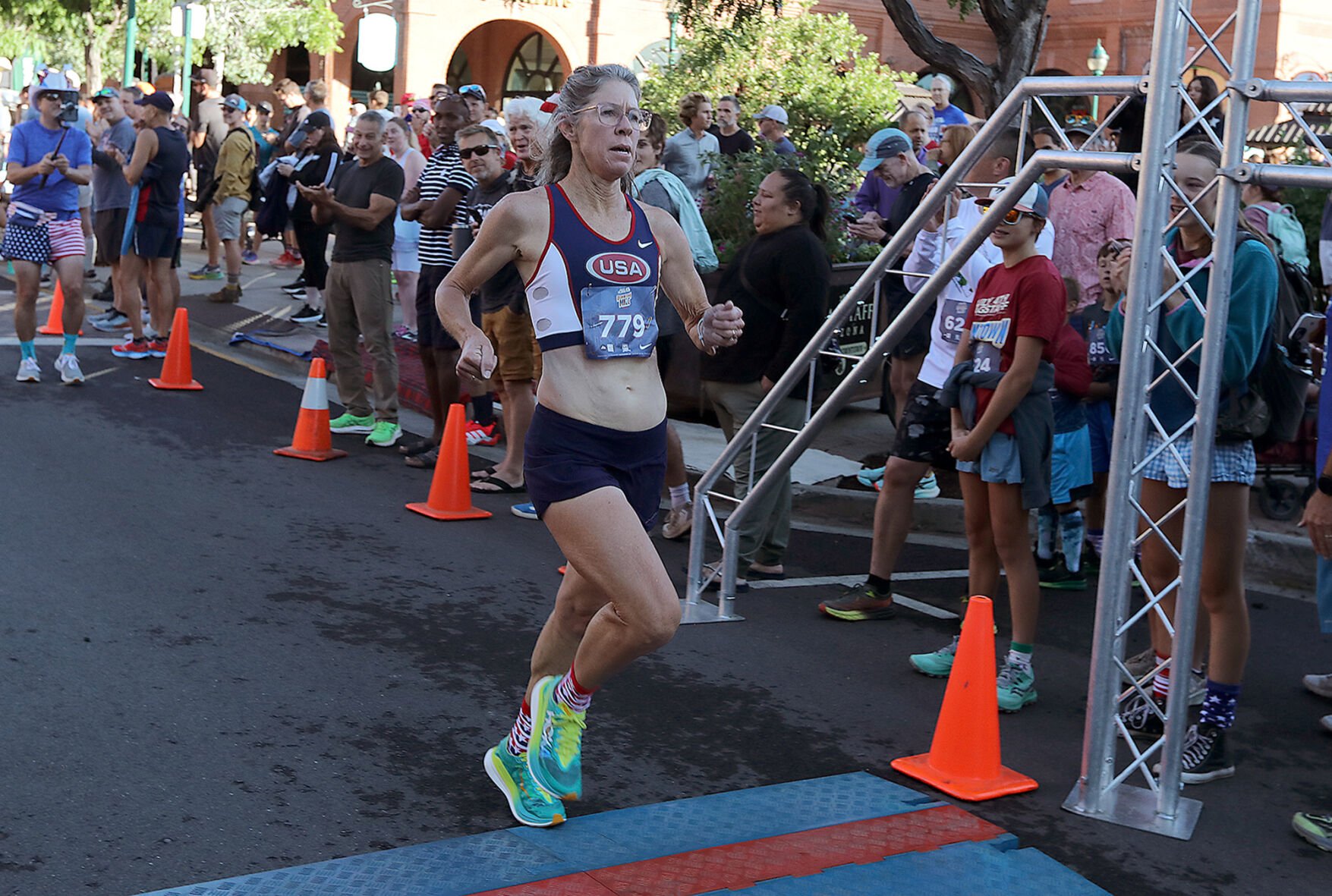 Perfect conditions make for record-breaking runs at Flagstaff Downtown ...