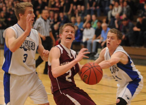 Spartans falter late; FHS boys out
