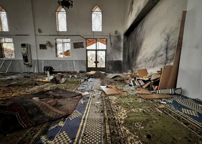 Explosion at Alawite mosque in Syria's Homs kills eight | | azdailysun.com