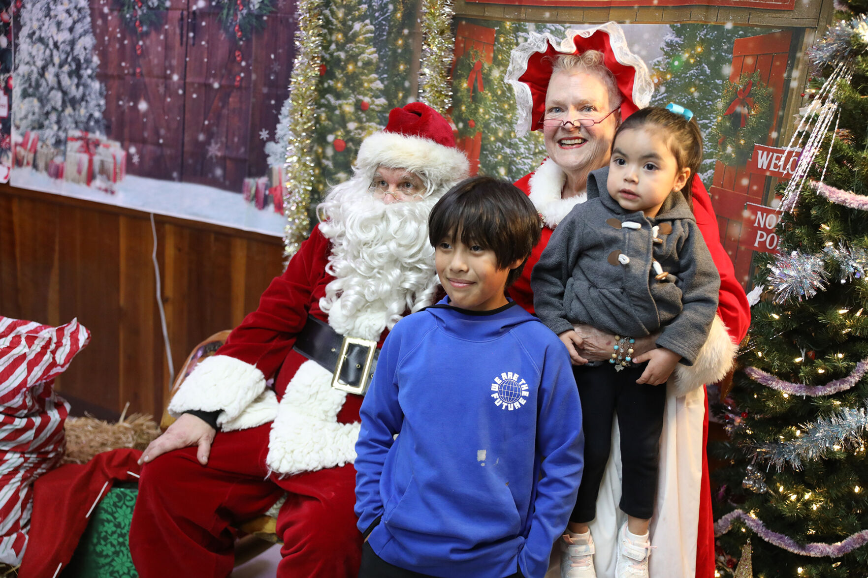 Gallery: Santa and Mrs. Claus help make dreams come true in Flagstaff's ...