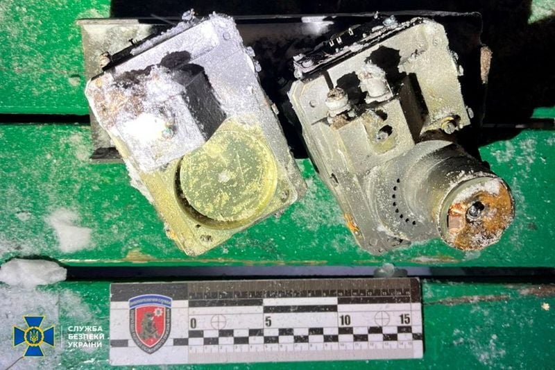 Russia launches hypersonic missile at Ukraine target | | azdailysun.com