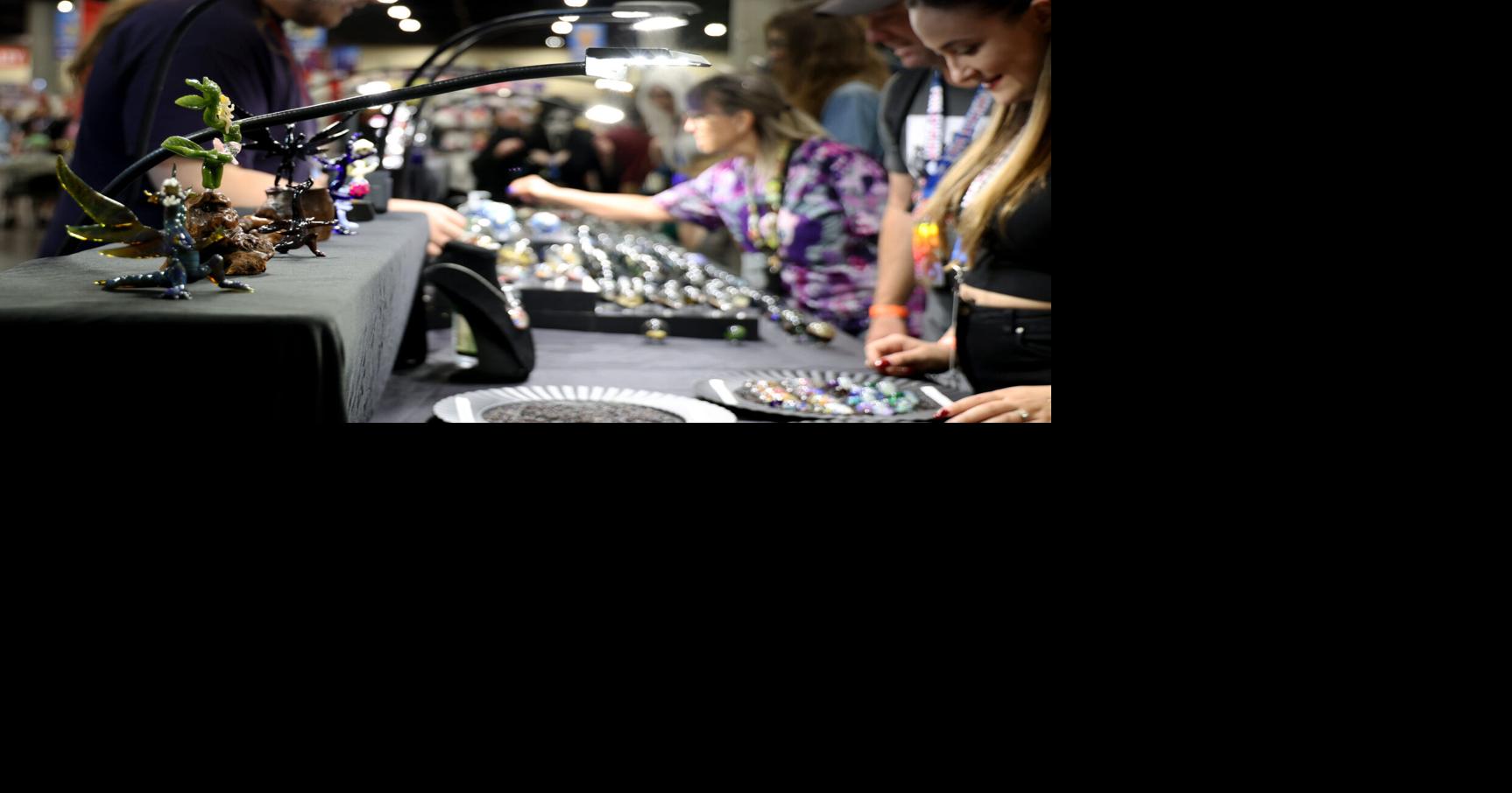 Cosplay and comics: Popular Phoenix Fan Fusion invades downtown, brings ...