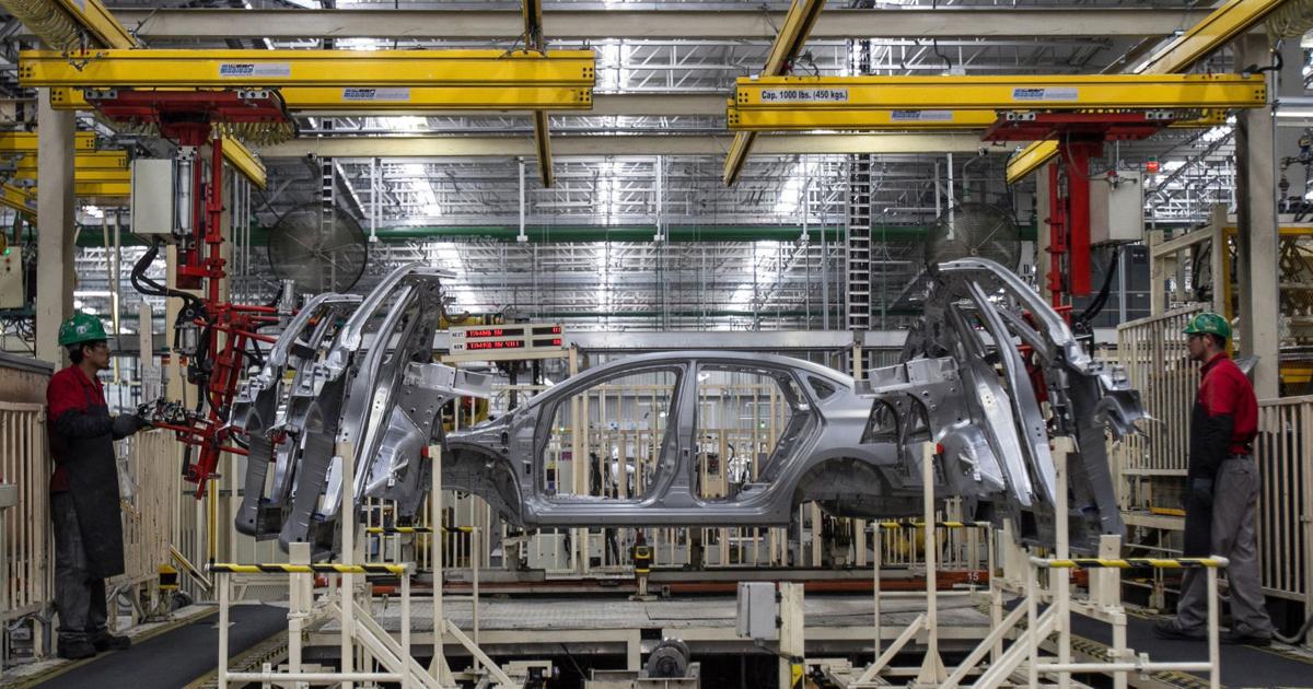 Why Mexico is winning the auto jobs war