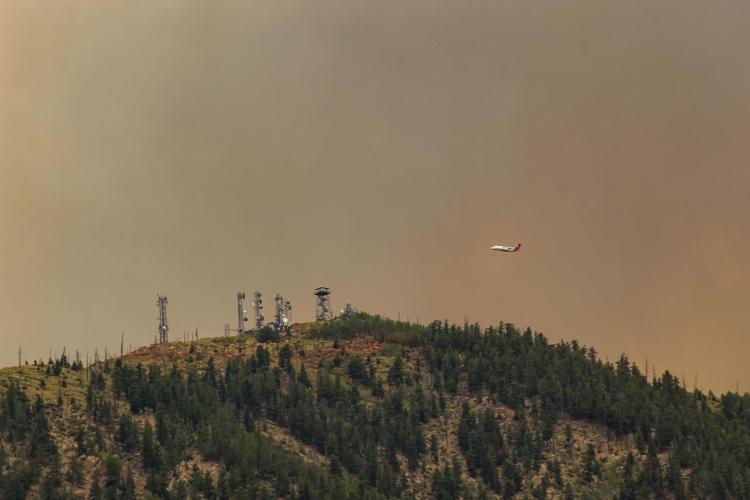 Seeking shelter from the Museum Fire at Sinagua Middle School | Local ...