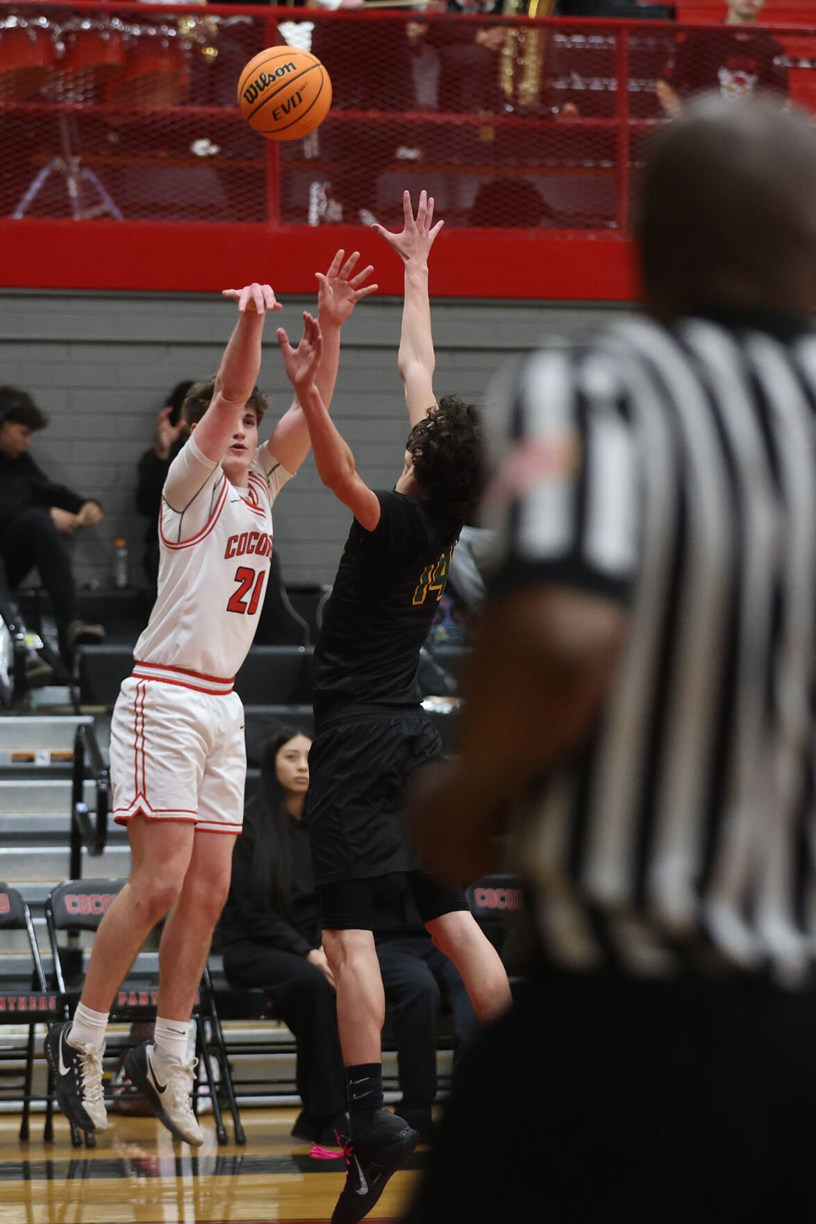 Nelson scores 27 as Coconino boys basketball runs over Peoria in battle ...