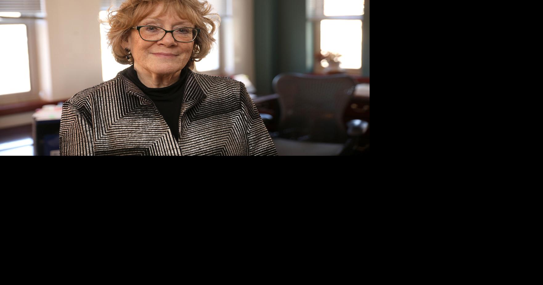 Judge Jacqueline Hatch steps off bench | Local News | azdailysun.com