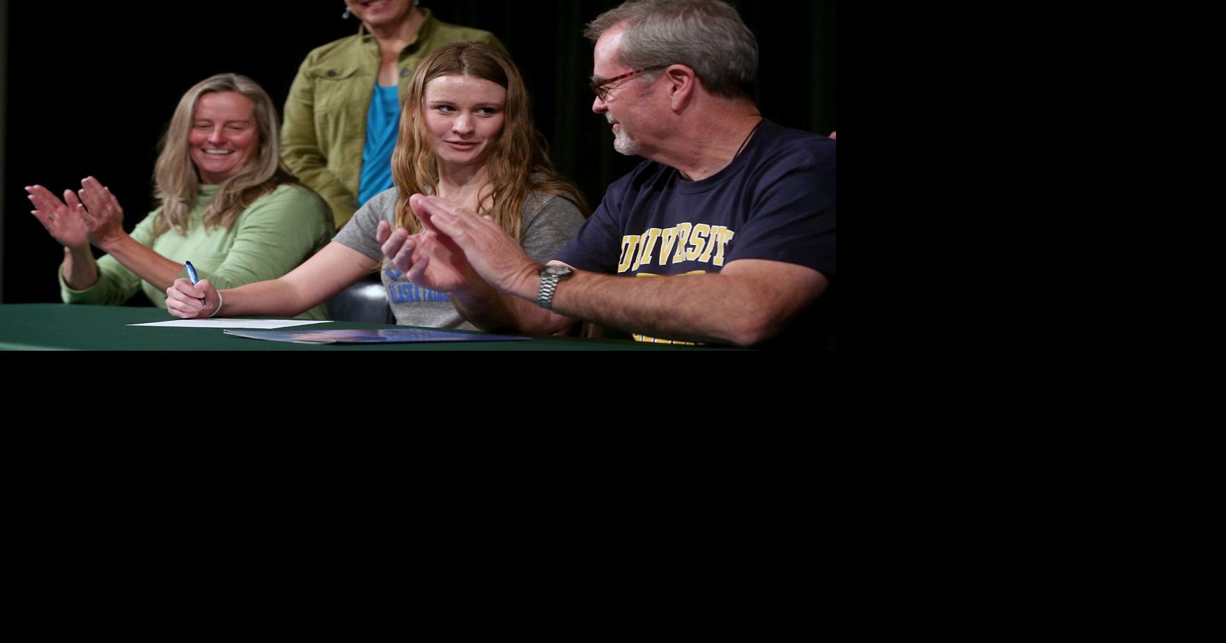 Flagstaff's Kelly signs with Alaska Fairbanks