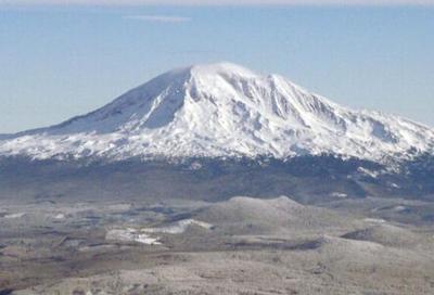 Unusual earthquake activity at Mount Adams, but no sign of eruption ...