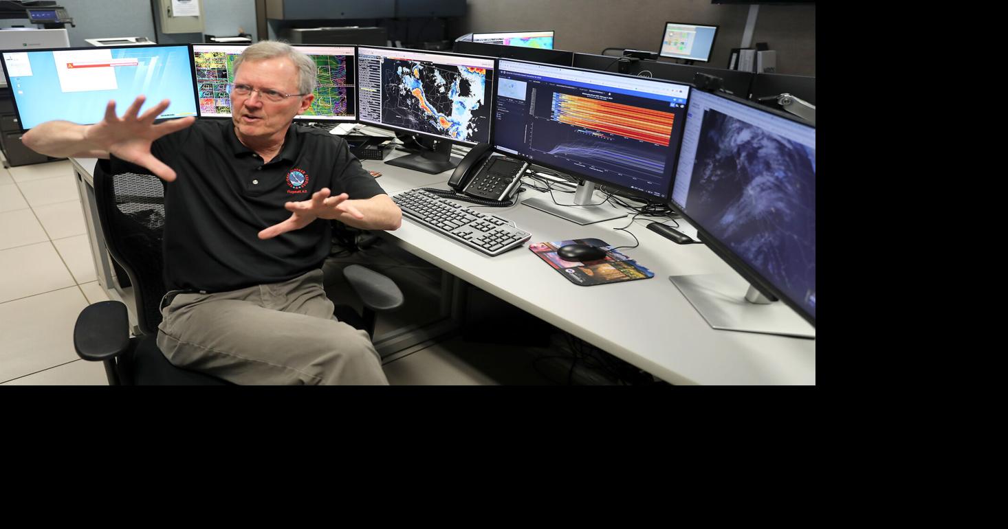 A calm during the storm: NWS meteorologists on the clock as Flagstaff ...