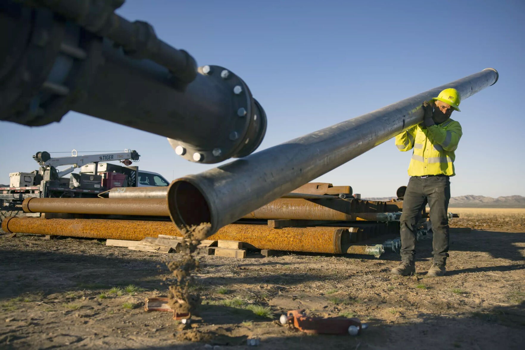 Where a Saudi company pumps desert groundwater, Arizona considers ...