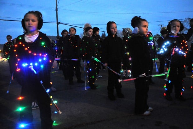 Flagstaff Lights Parade | | azdailysun.com
