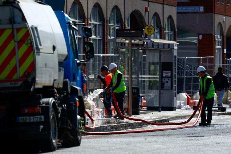 Irish police dismantle Dublin's migrant 'tent city' | | azdailysun.com