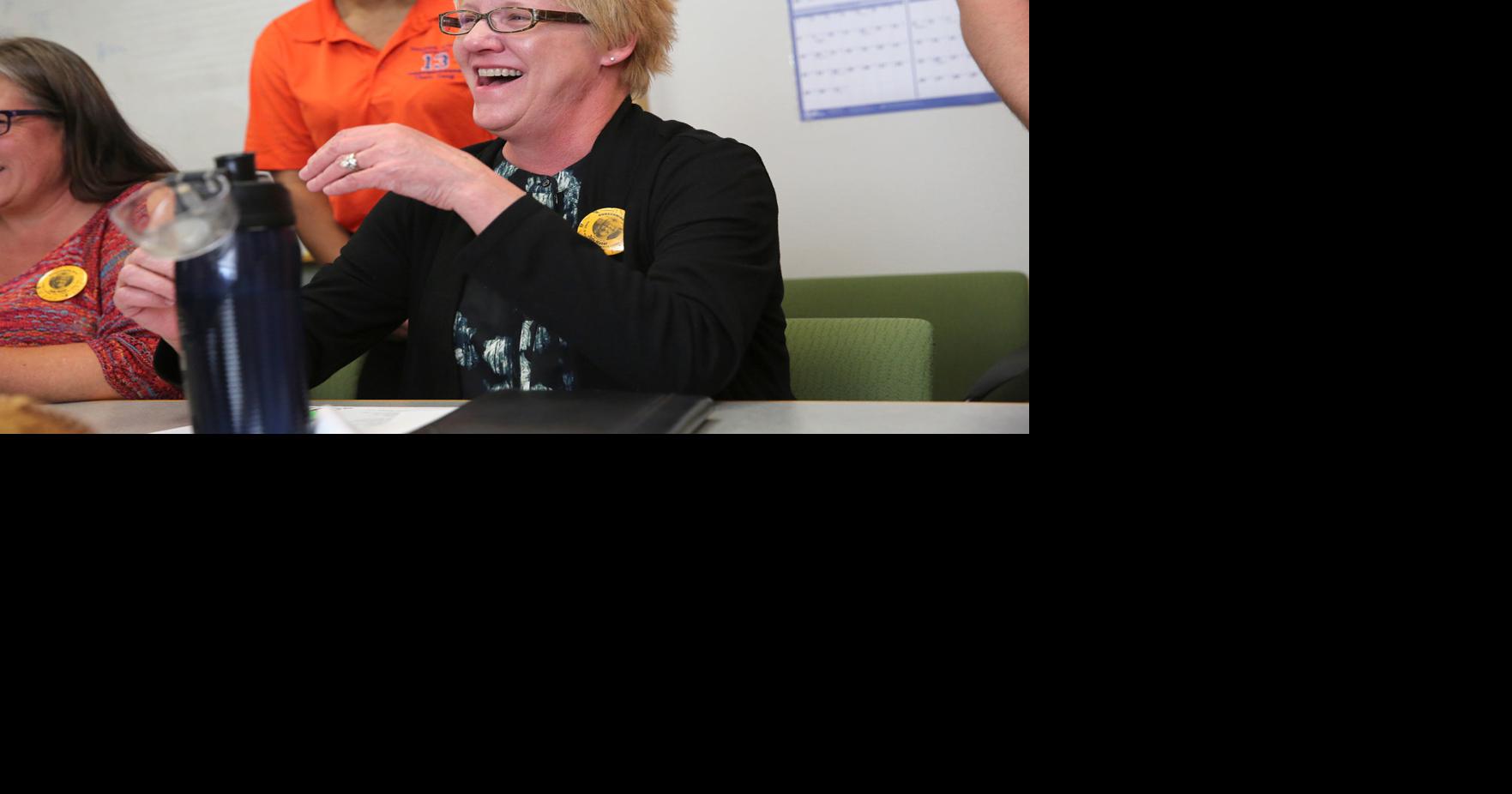 NAU students tap shuttle bus head as Homecoming Dedicatee | Local News ...