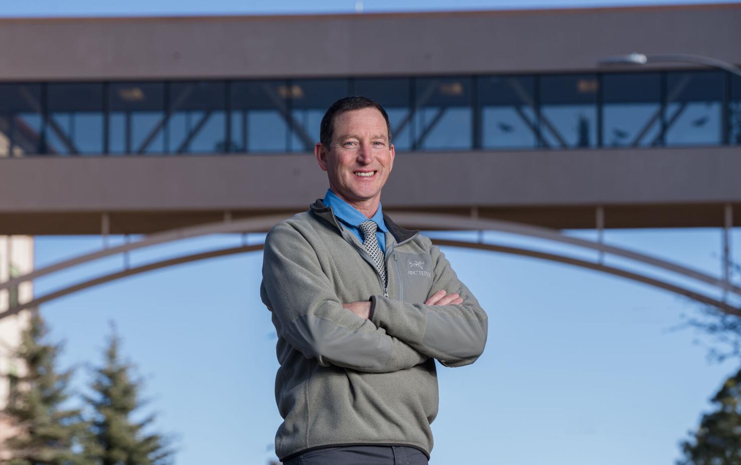 2024 FMC Physician of the Year leading in critical care in both ...