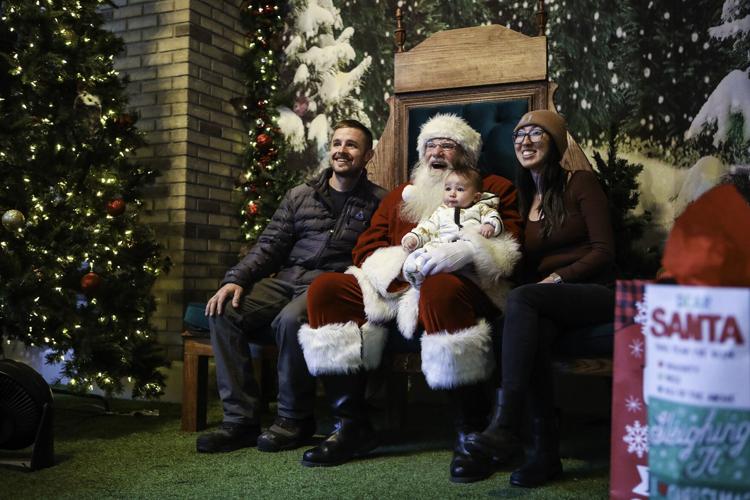Gallery: Flagstaff families pay visit to Santa during his stint at the ...