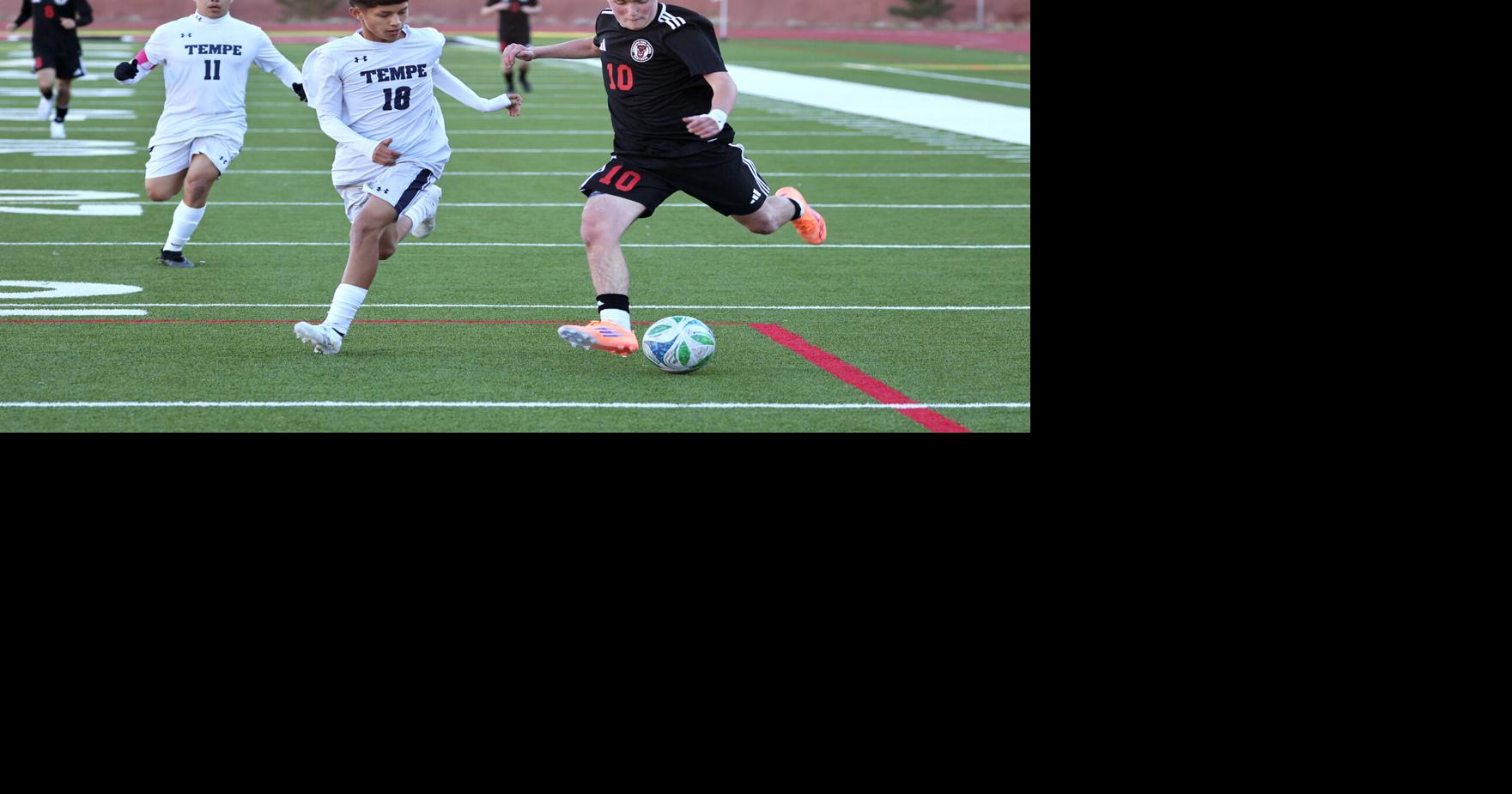Coconino boys soccer holds off Tempe after late-match scuffle in season ...