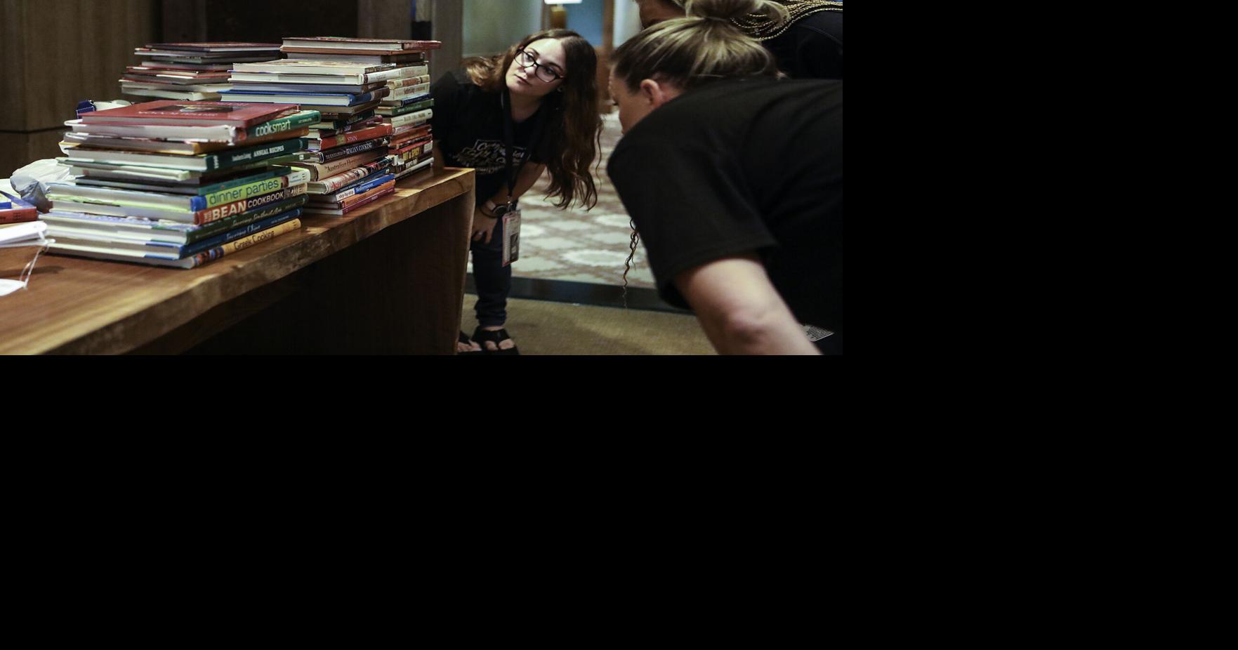 AZDCS hosts conference for youth transitioning out of foster care ...