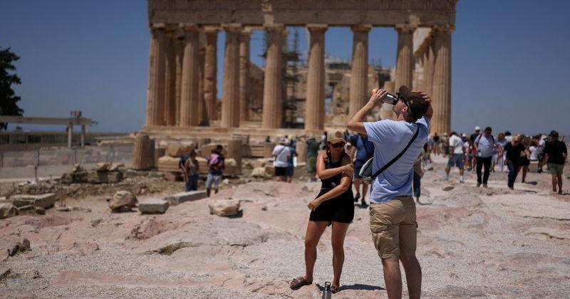 Explainer-What is a 'heat dome' and how does it power heatwaves? | | azdailysun.com