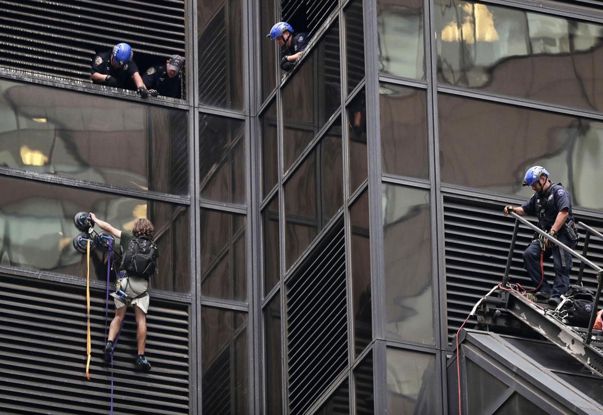 Photos: Behind the scenes with New York City's high-rise rescue team ...