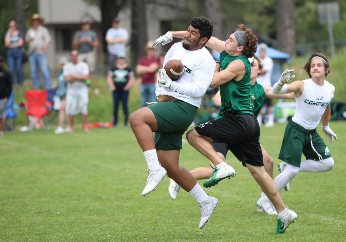 7-on-7 gives glimpse at Coconino, Flagstaff high football squads ...