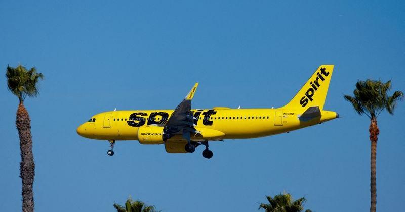 Frontier, Spirit Airlines revive merger talks | | azdailysun.com