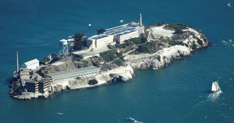 Trump orders the reopening of Alcatraz prison | | azdailysun.com