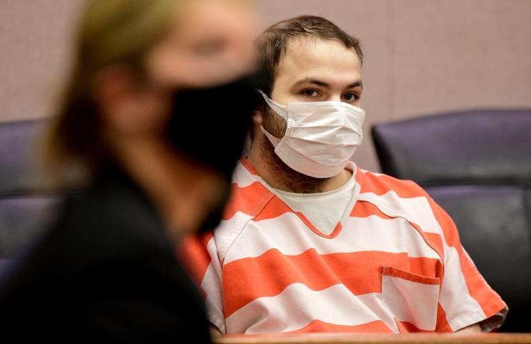Trial opens for man charged with killing 10 people at Colorado ...