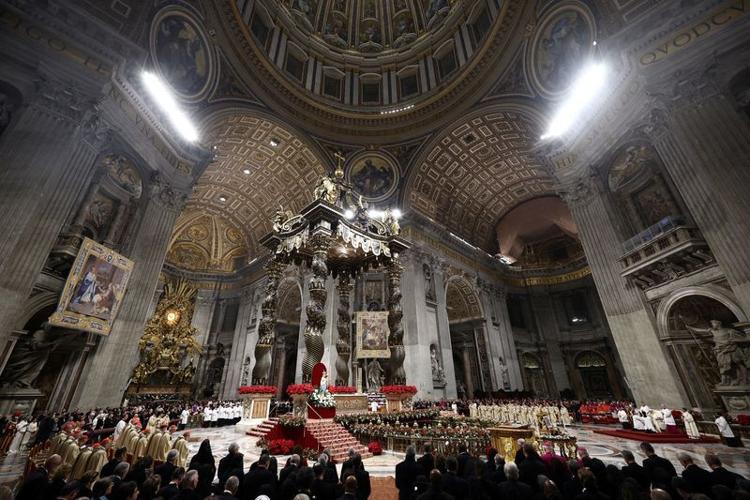 On Christmas Day, Pope Francis calls for talks to end Ukraine war ...