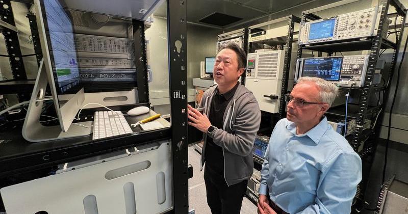 Apple presents first custom modem chip, shifting away from Qualcomm ...