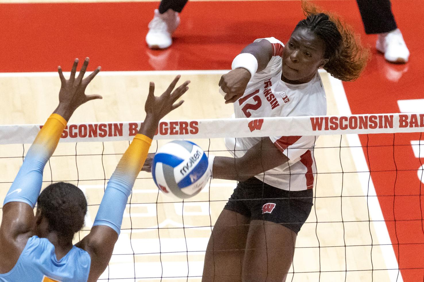 Wisconsin volleyball gets 2024 commit from Morgan Van Wie
