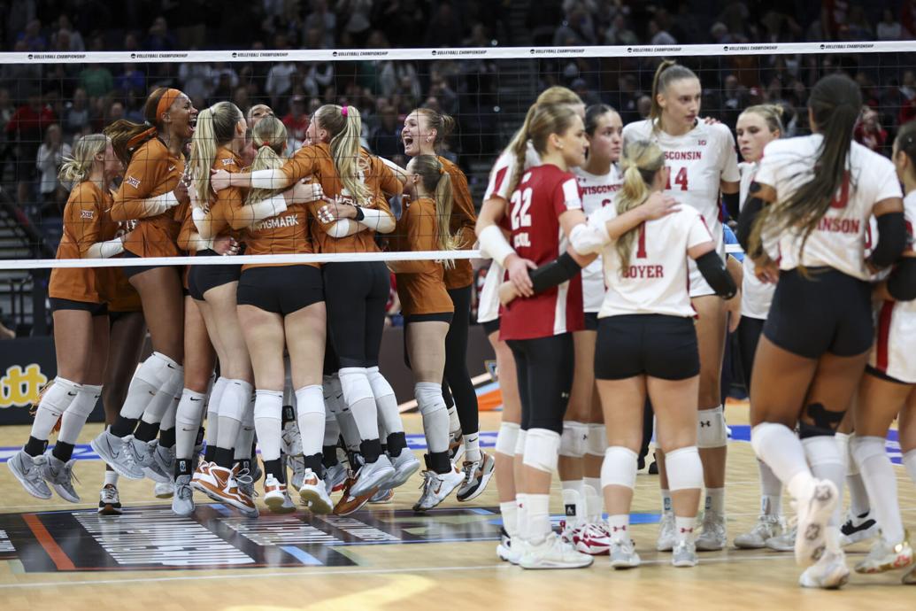 Wisconsin volleyball's Ella Wrobel enters transfer portal