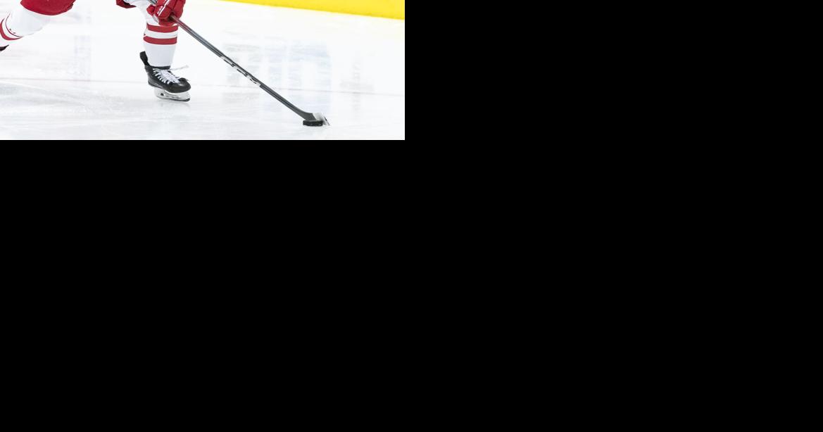 Casey O'Brien leads Wisconsin women's hockey past St. Thomas