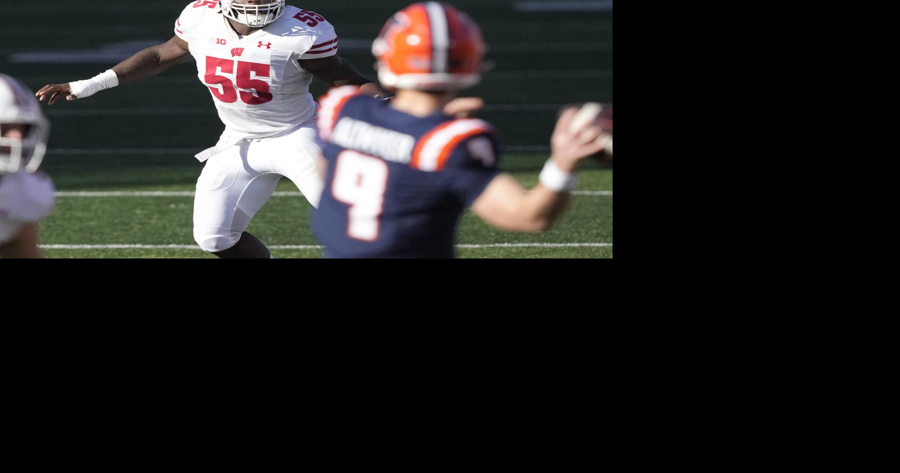 Wisconsin football captains lead from sidelines