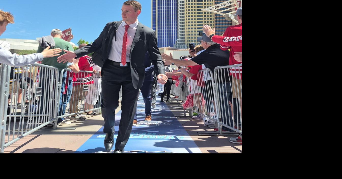 Nick Oliver leaves Wisconsin staff to become St. Cloud coach