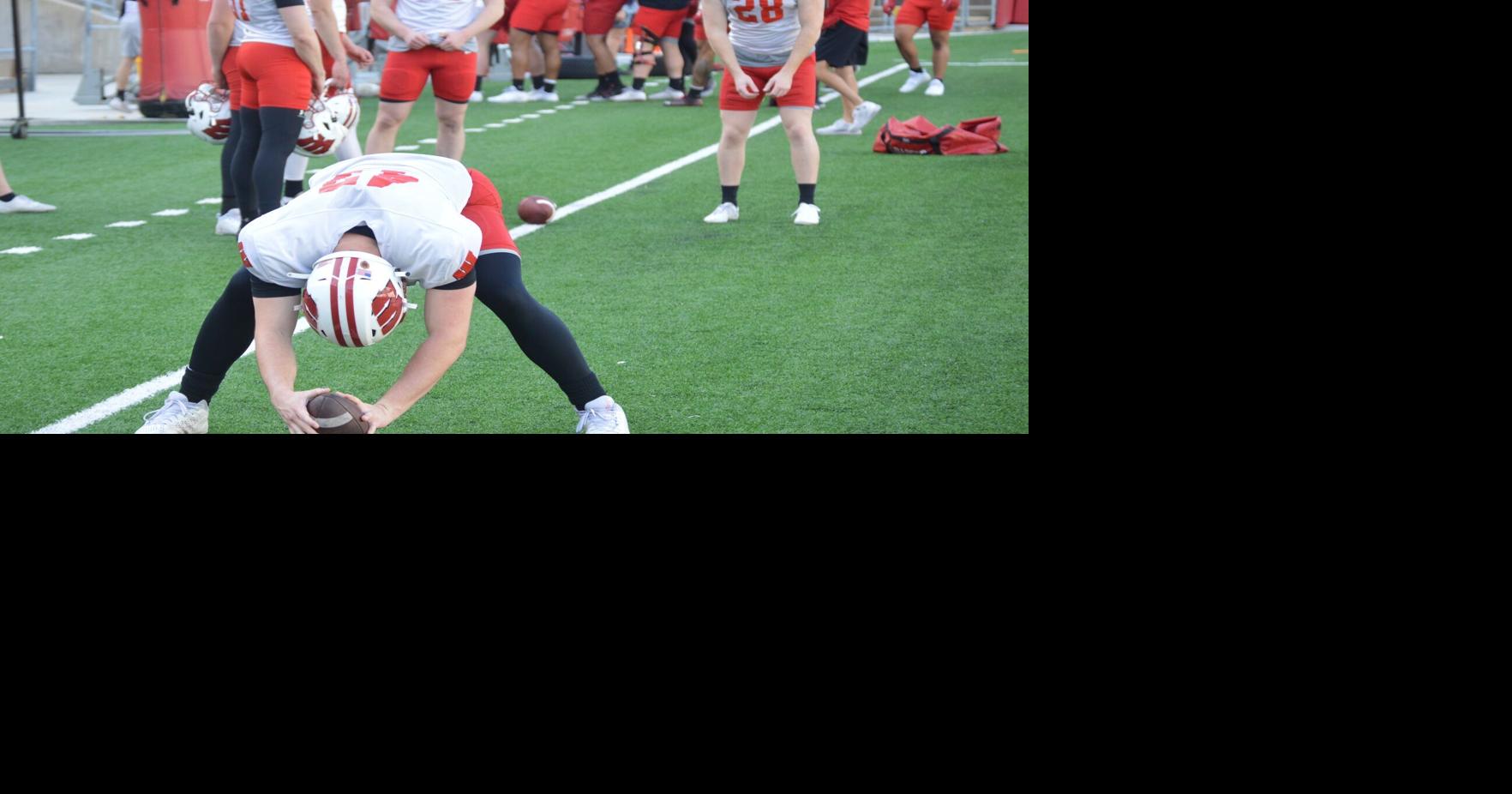 Wisconsin football long snapper OK if fans don't know him