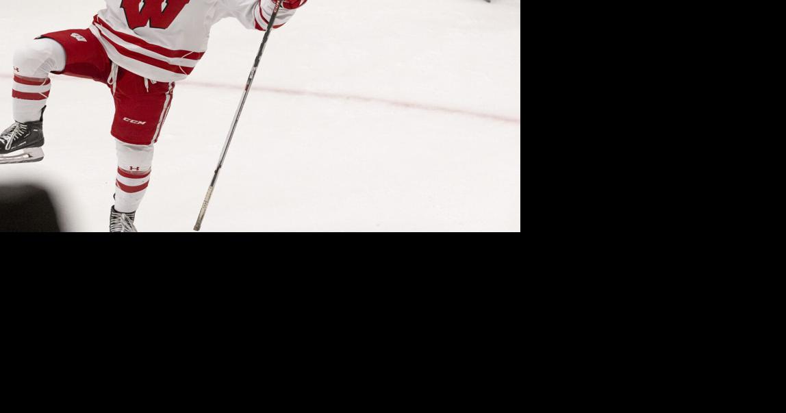 Britta Curl uses humor as Wisconsin women's hockey captain