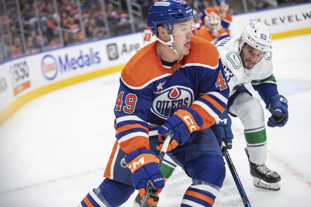 How does overtime work in NCAA hockey? Format, points, score