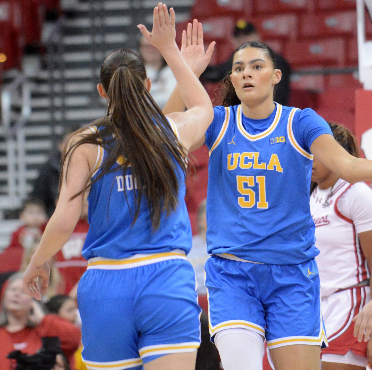 Top-35 recruit Adaline Sheplee commits to Badgers