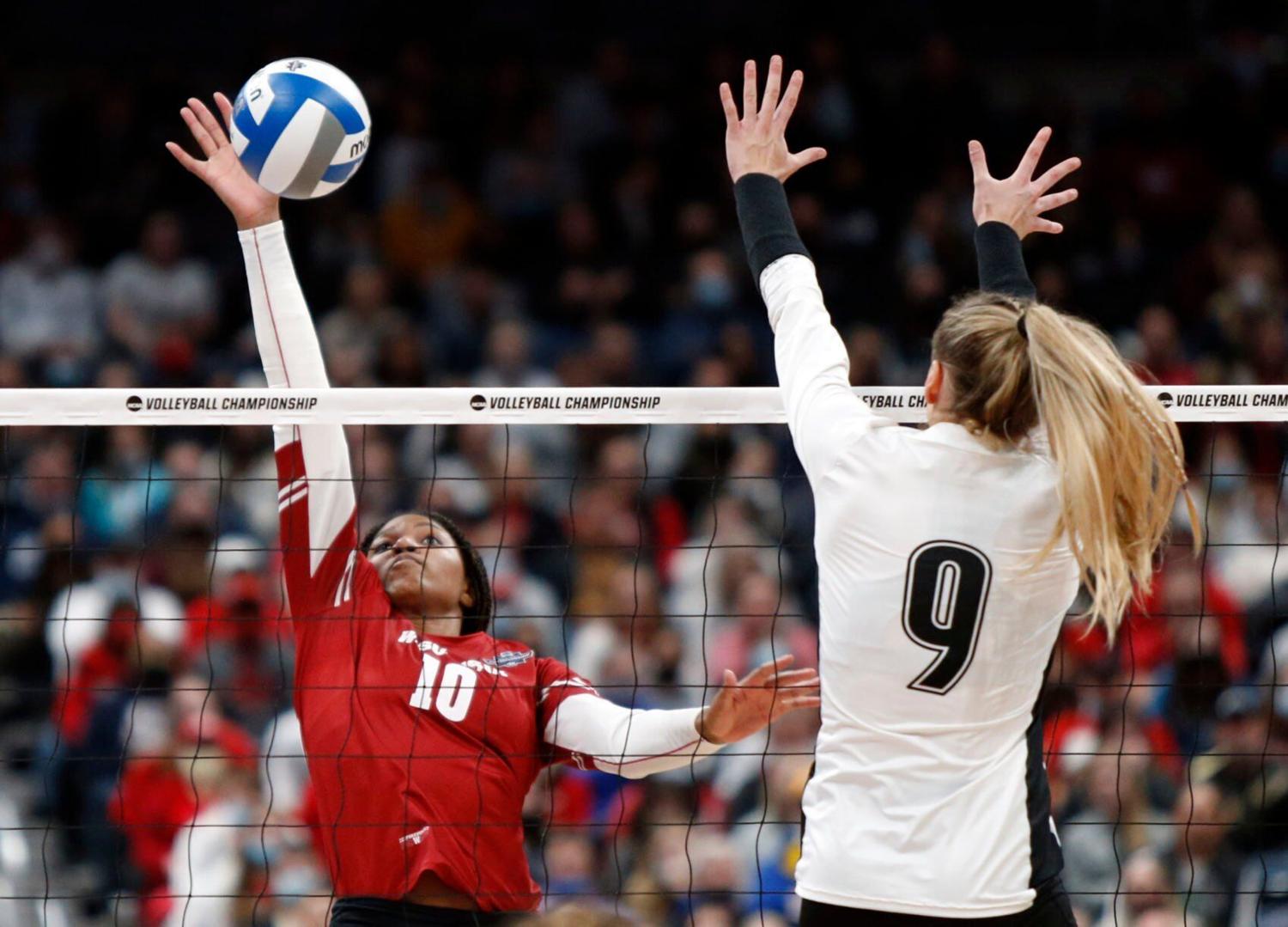 Strong serve leads Wisconsin volleyball to victory at Kentucky