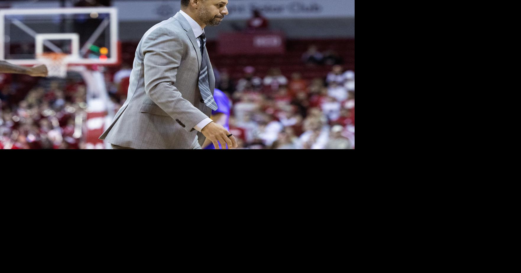 Dean Oliver leaving Wisconsin men's basketball