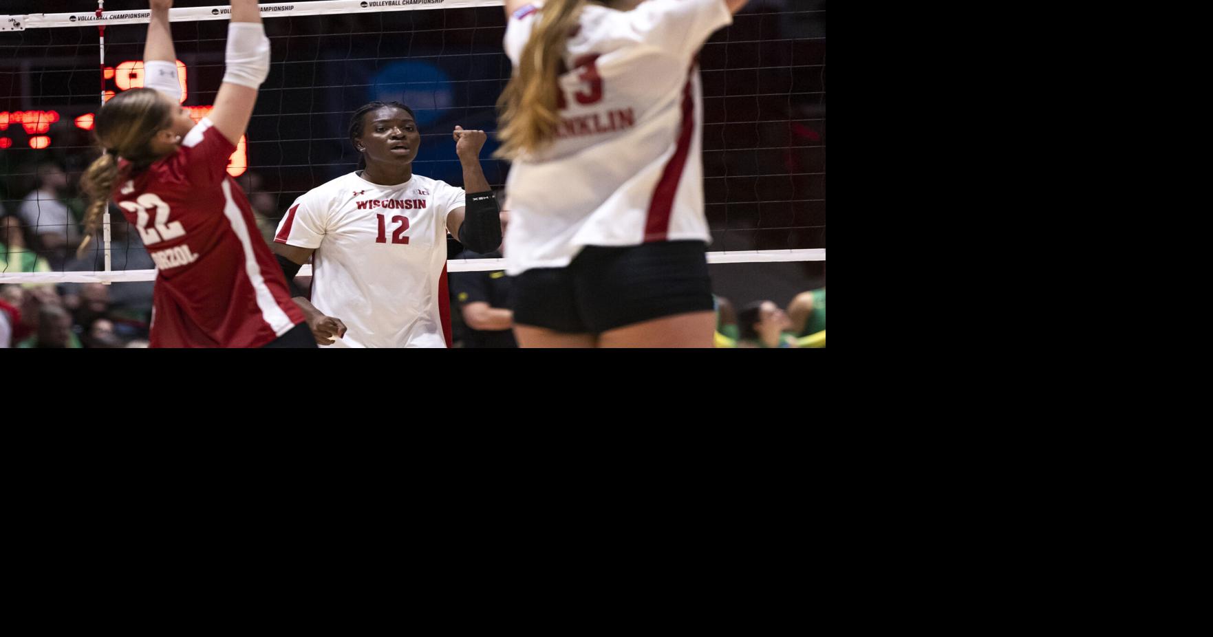 Wisconsin volleyball uses versatility to beat Oregon